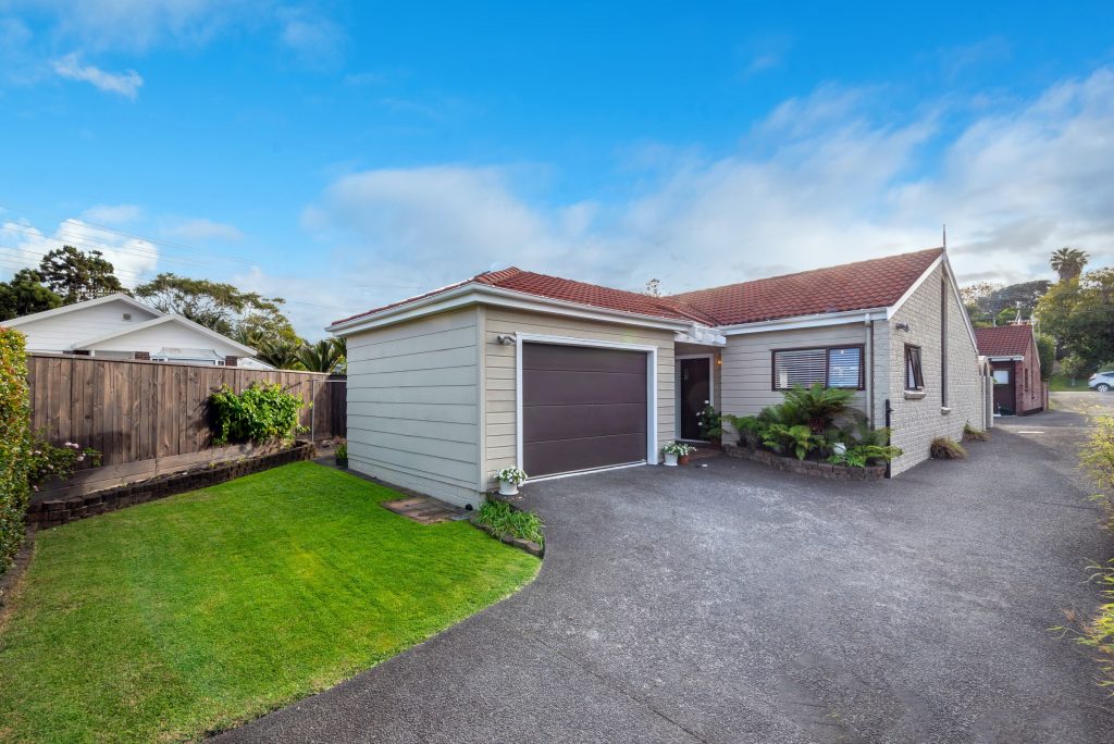 Owner Committed Elsewhere! – Mark Prior